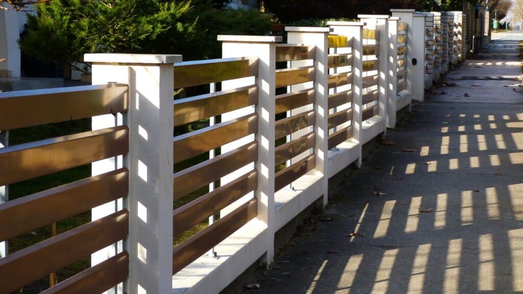 DIY Horizontal Slat Fence Kit: Everything You Need to Know